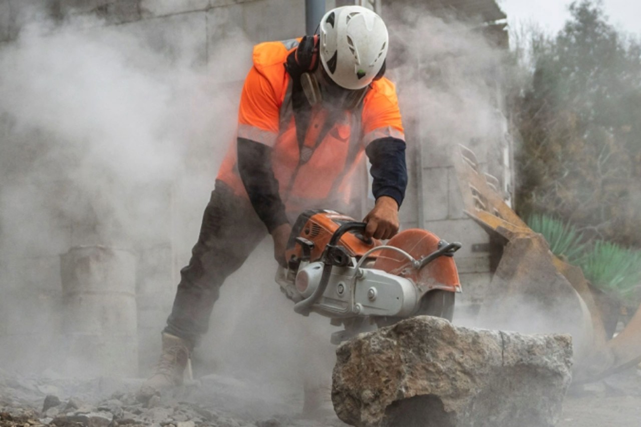 IoT worksite monitoring solutions | Real-time hazard detection | Spark NZ