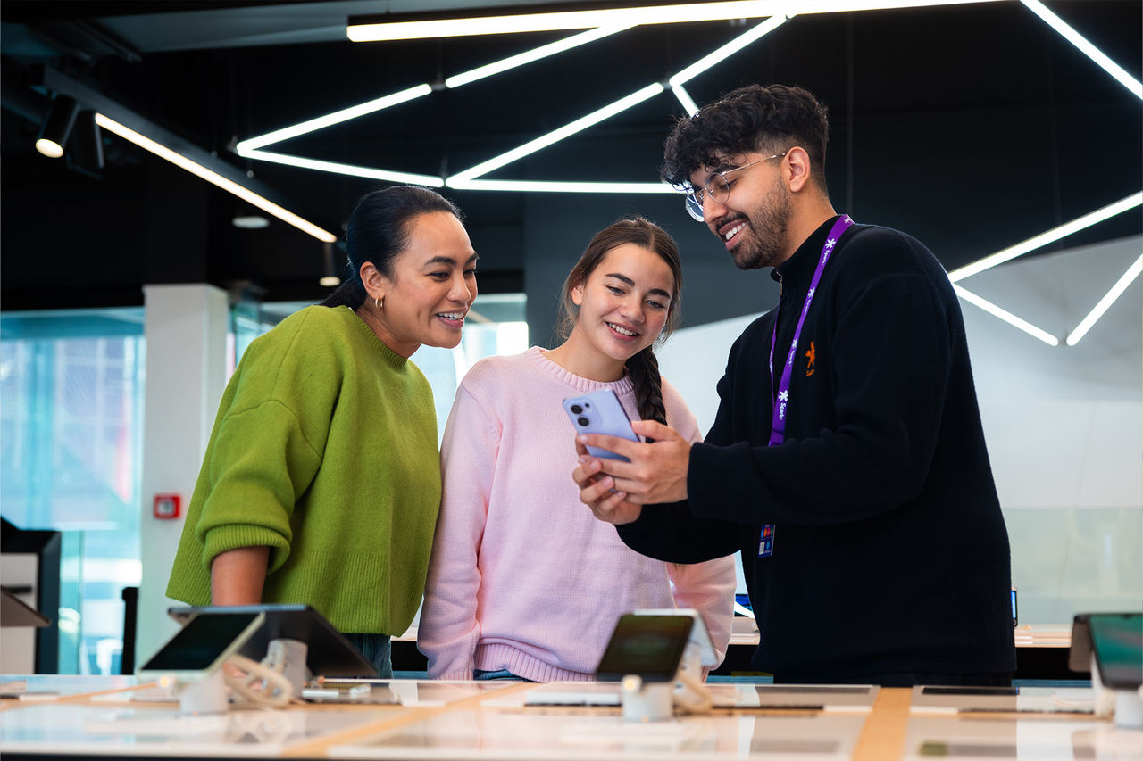 Trade in your old phone & save on new devices | Spark NZ